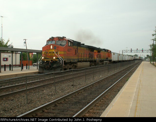 BNSF 4877